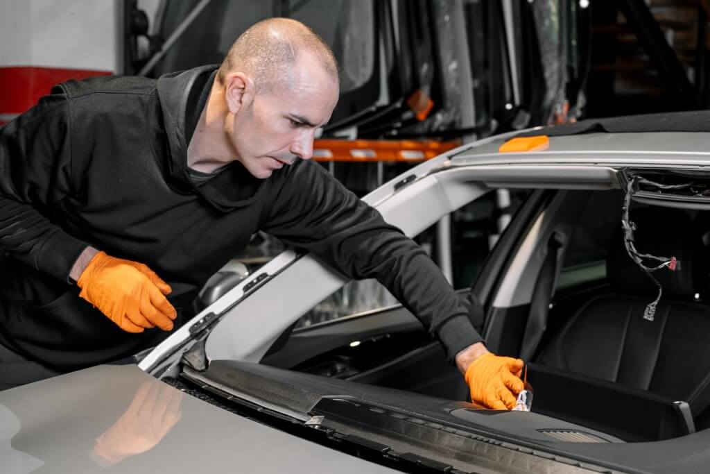 How to Replace a Rear Windshield: DIY Windshield Replacement