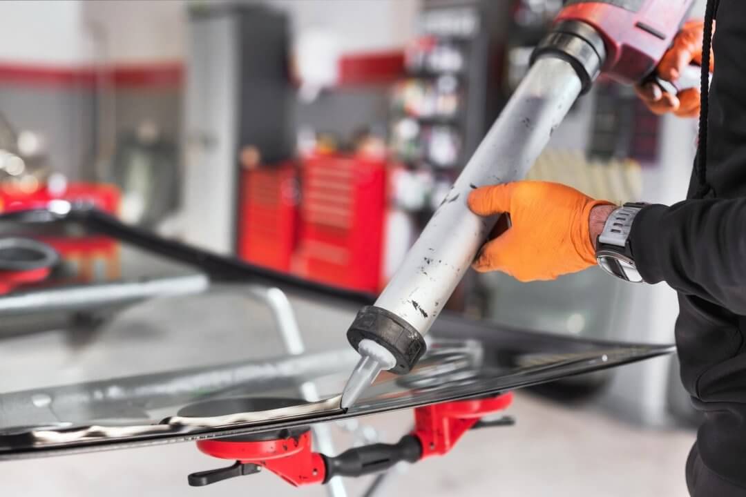 How to Replace a Rear Windshield: DIY Windshield Replacement